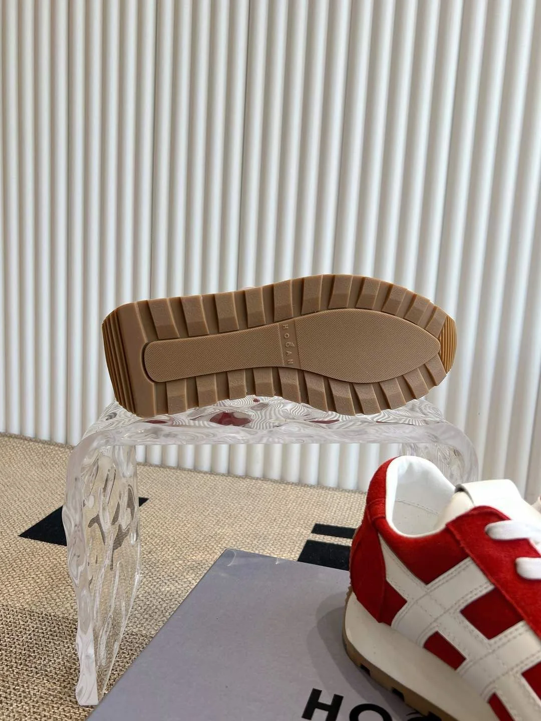 Accurate model Hogan Shoes