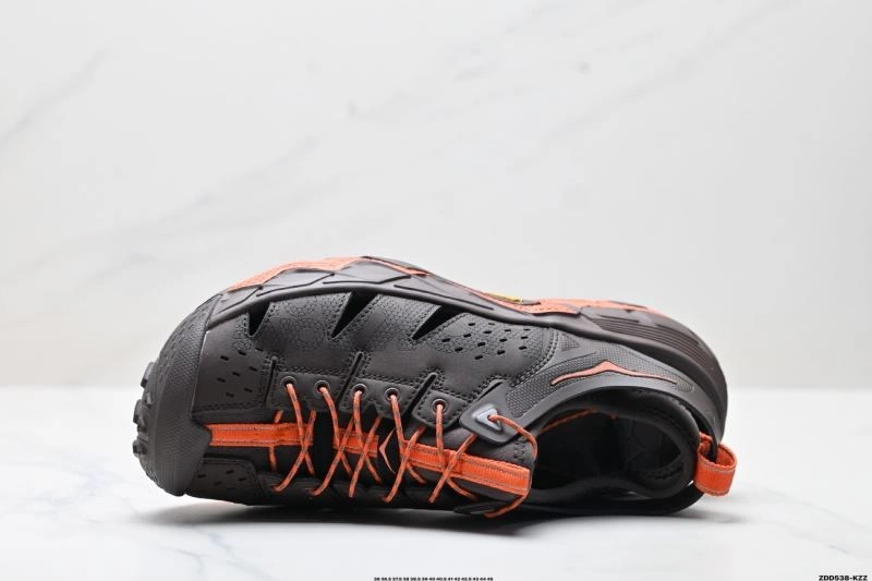 Accurate model Hoka Sandals
