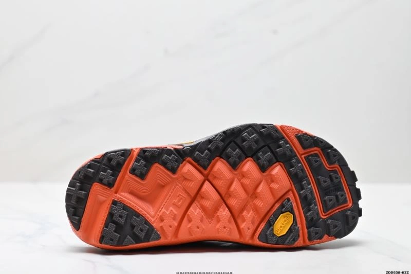 Accurate model Hoka Sandals