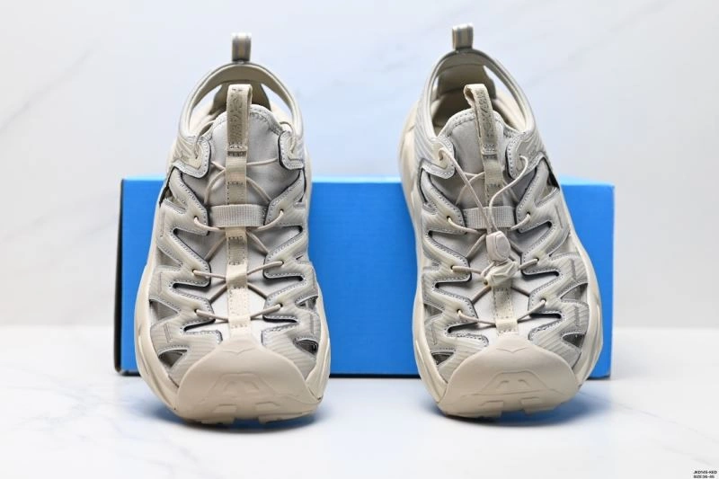 Top mirror Hoka Sandals