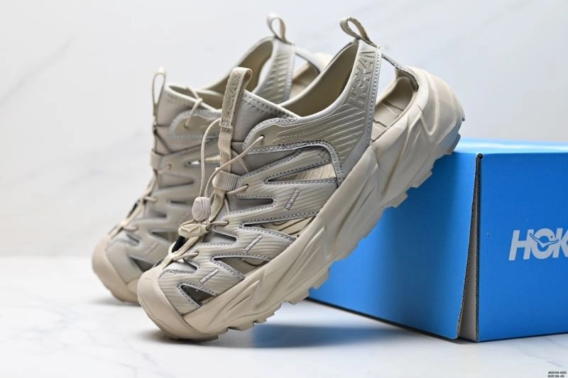 Top mirror Hoka Sandals