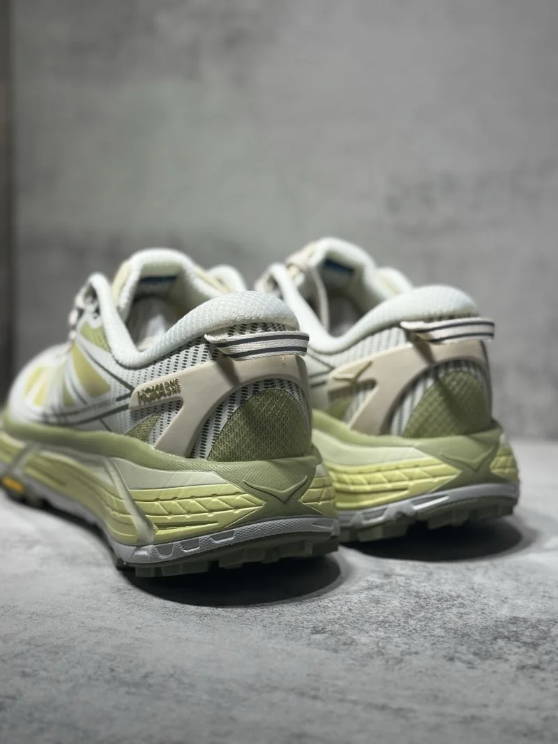Top mirror Hoka Shoes