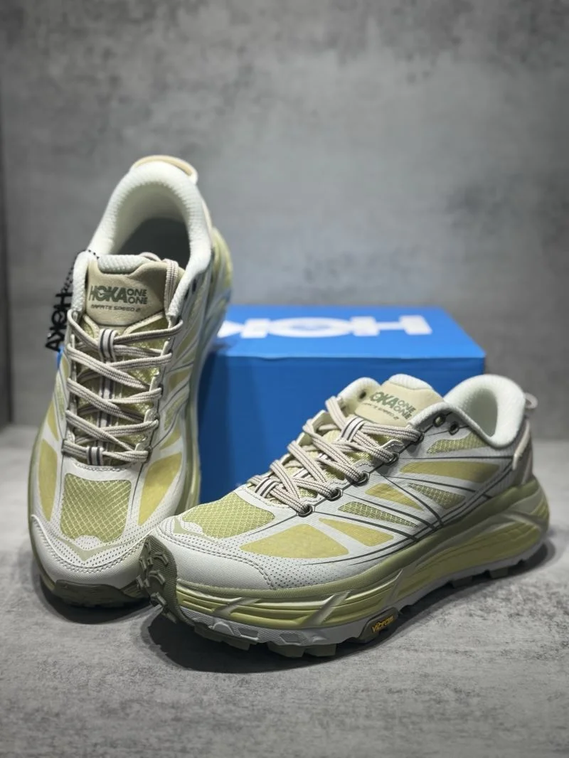 Top mirror Hoka Shoes