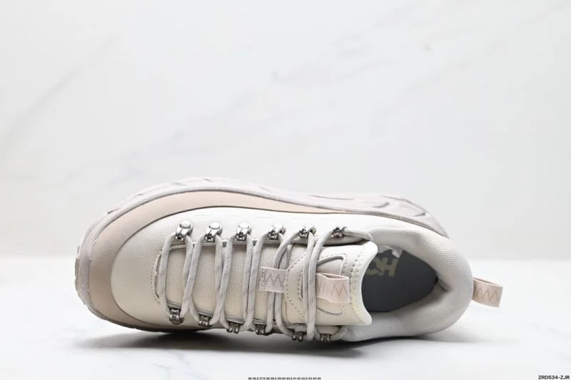 Low-cost Hoka Shoes