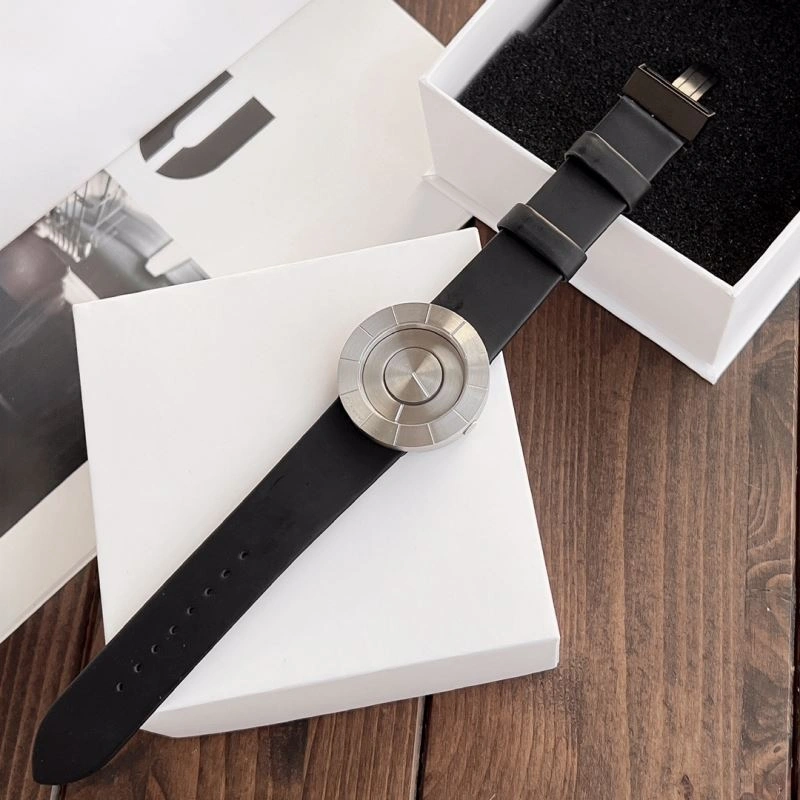 Top mirror ISSEY MIYAKE Watches