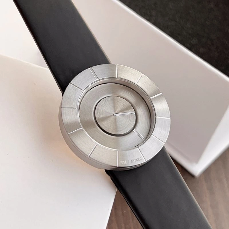 Top mirror ISSEY MIYAKE Watches