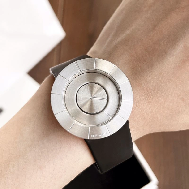 Top mirror ISSEY MIYAKE Watches
