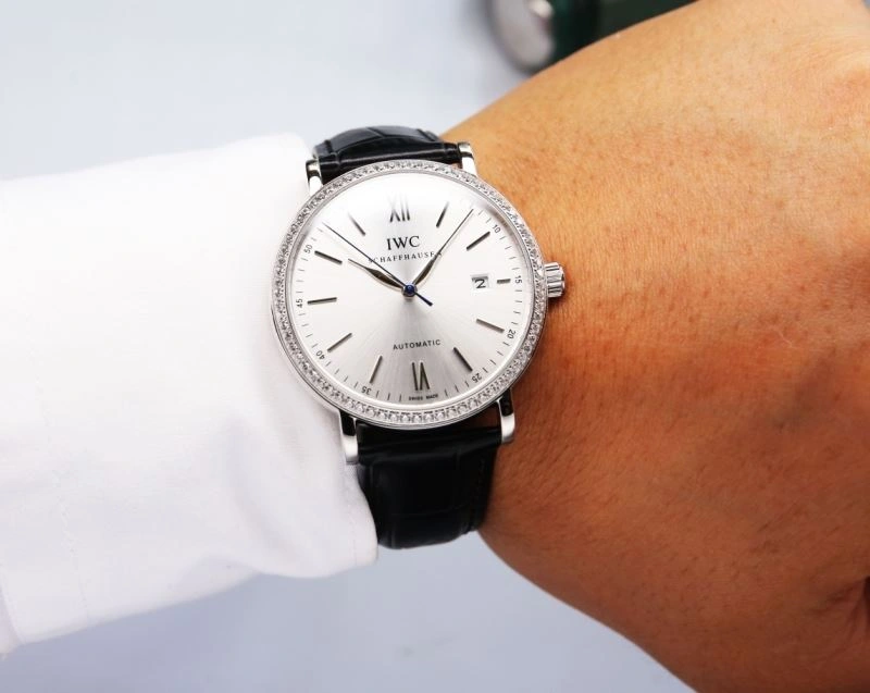Low-cost IWC Watches
