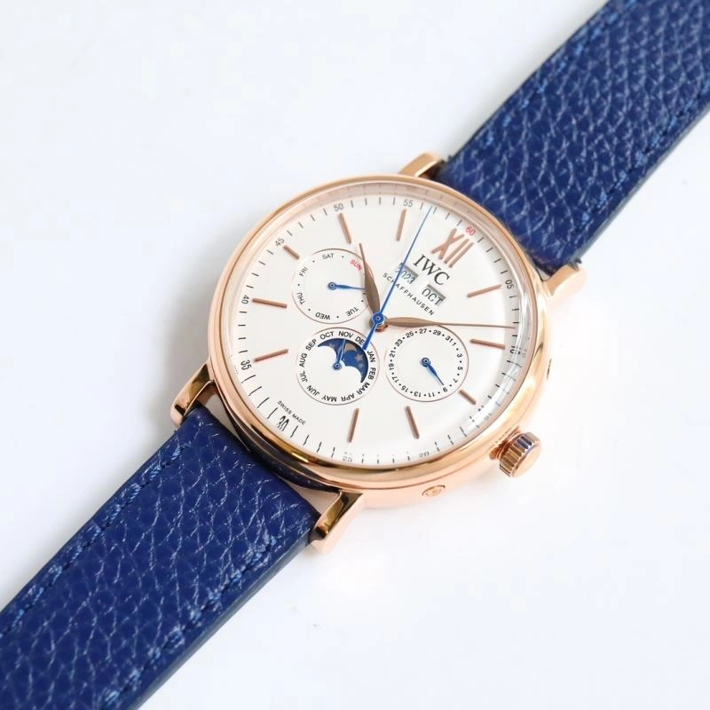 Top mirror IWC Watches
