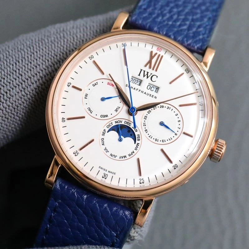 Top mirror IWC Watches