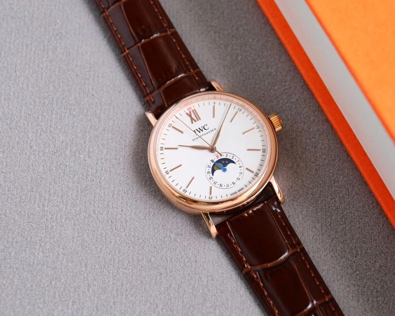 Top mirror IWC Watches