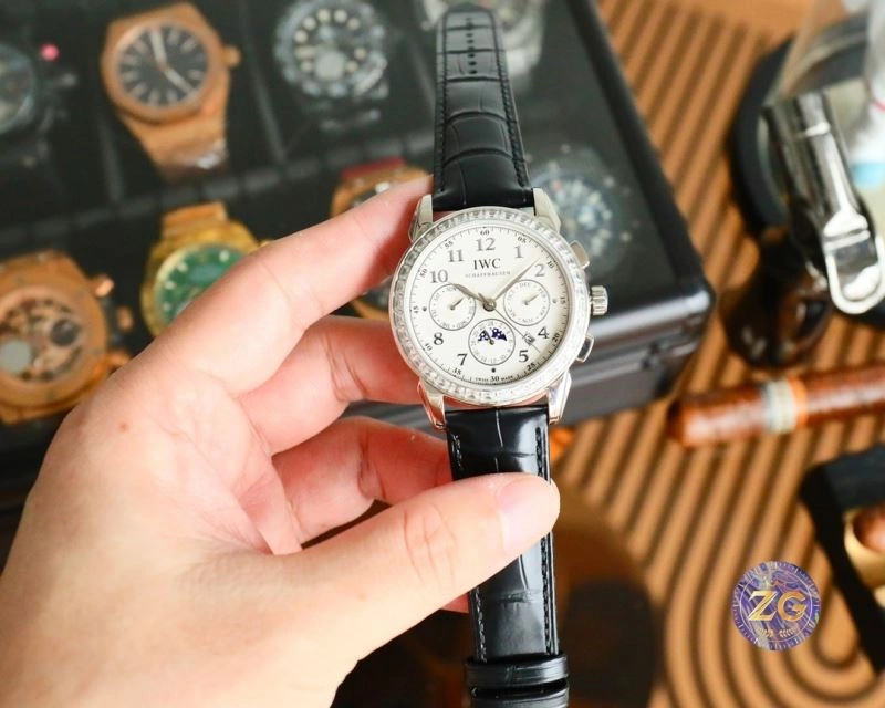 Top mirror IWC Watches