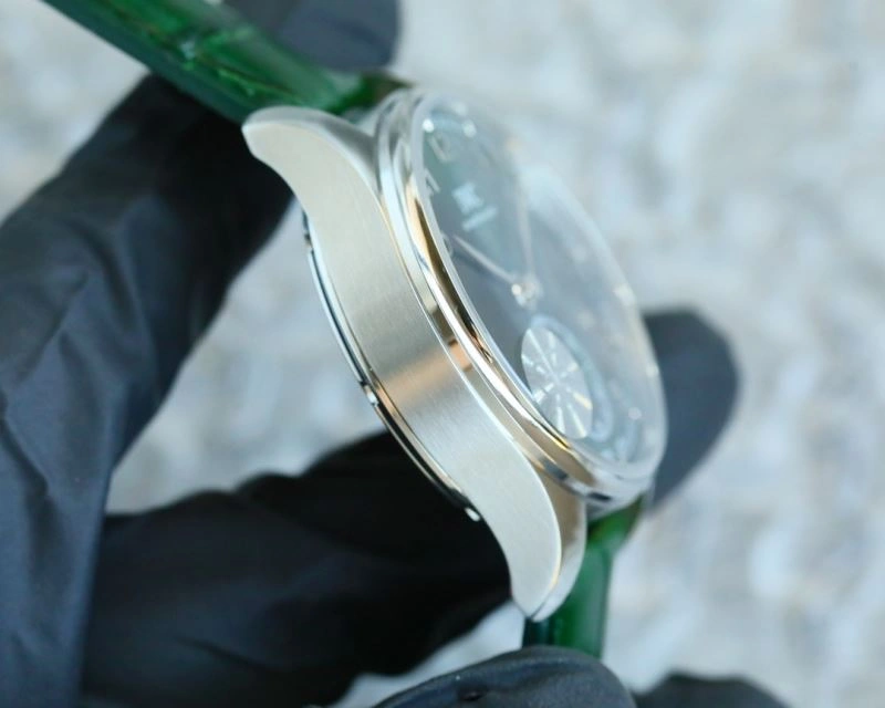 Low-cost IWC Watches