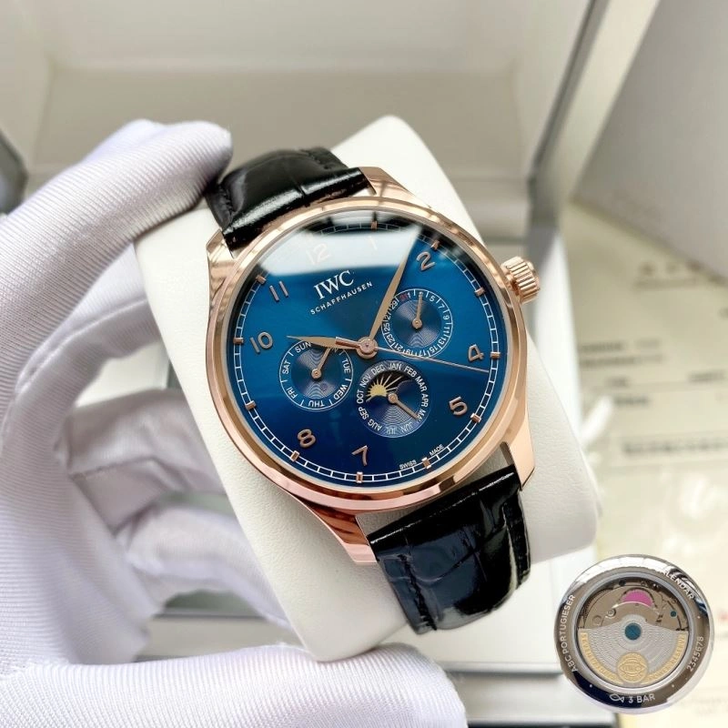 Top mirror IWC Watches