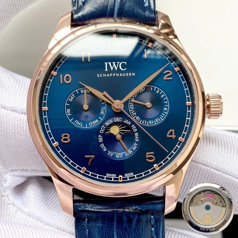 Top mirror IWC Watches