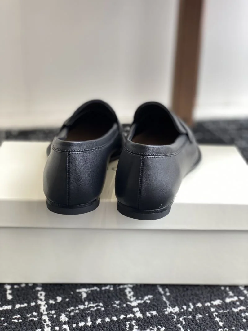 Inexpensive Icicle Shoes