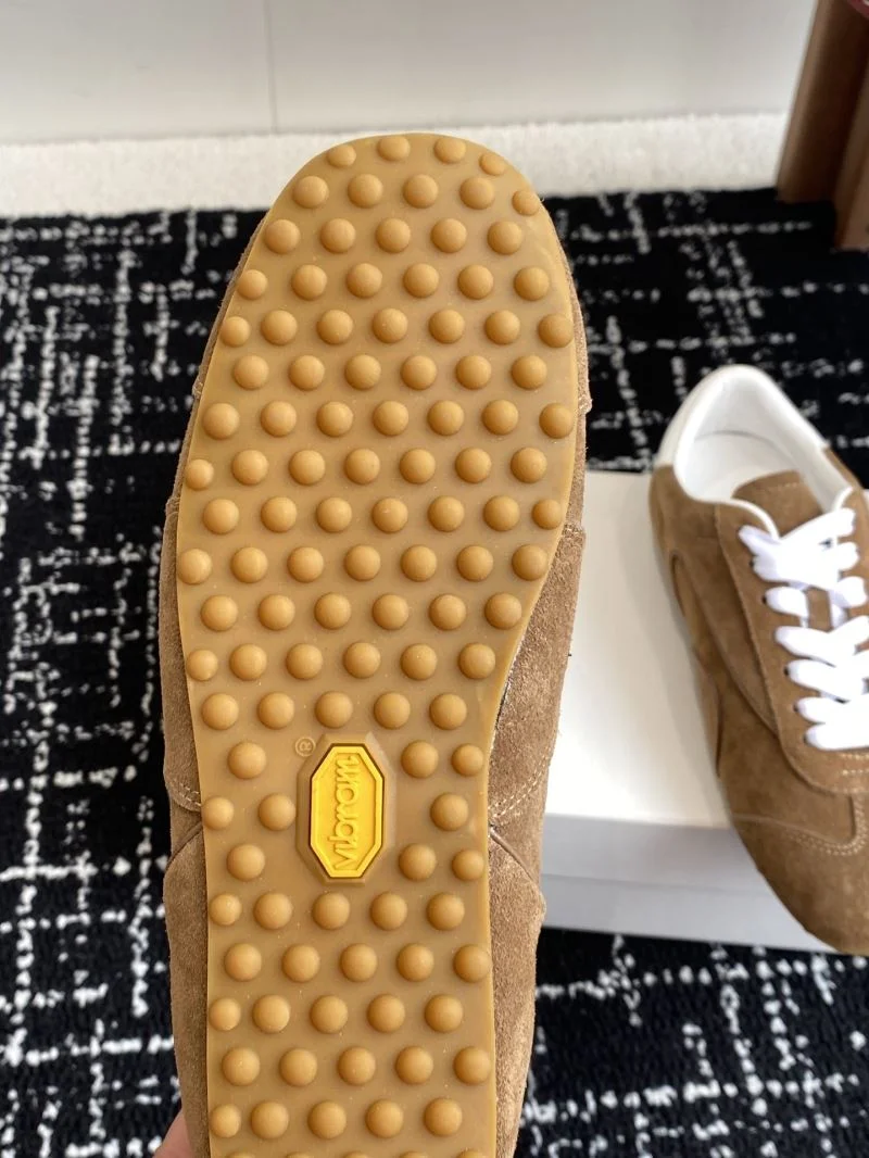 Discounted Immi Shoes