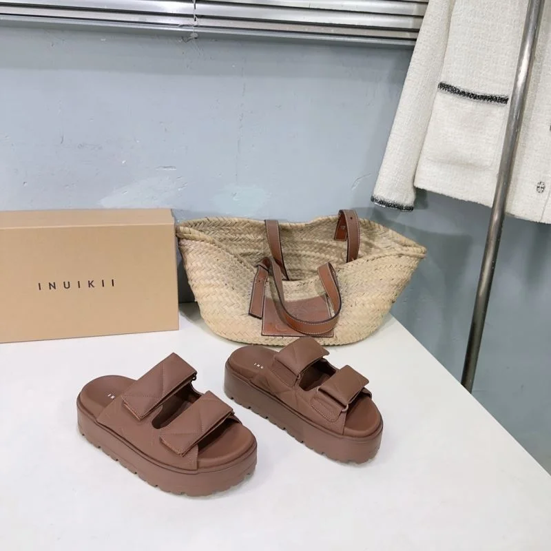 Low-cost Inuikii Sandals