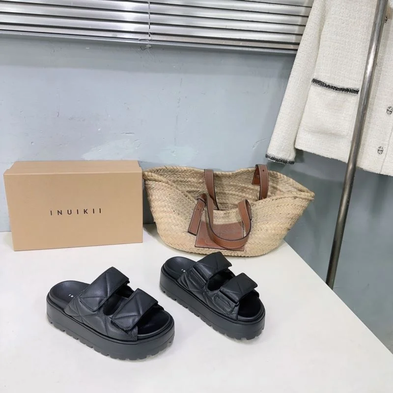 Inuikii Sandals