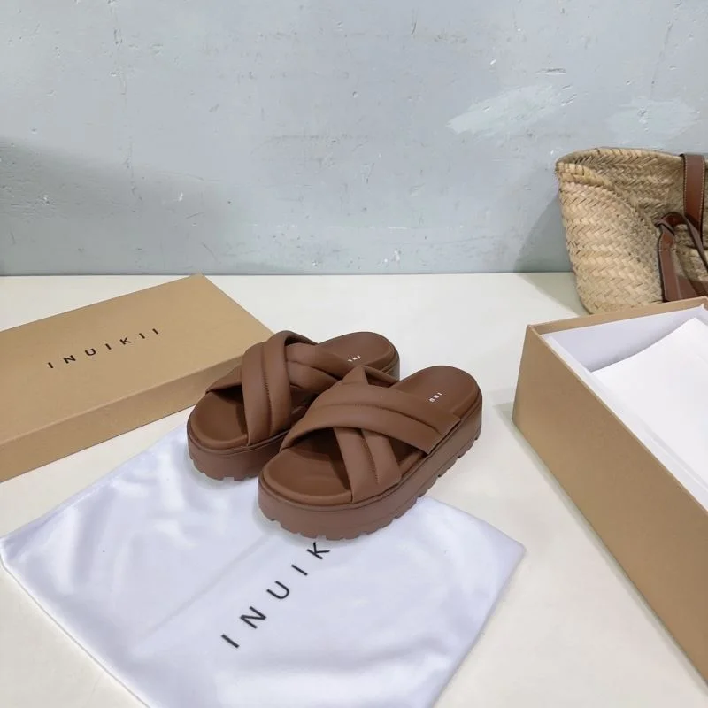 Inuikii Sandals