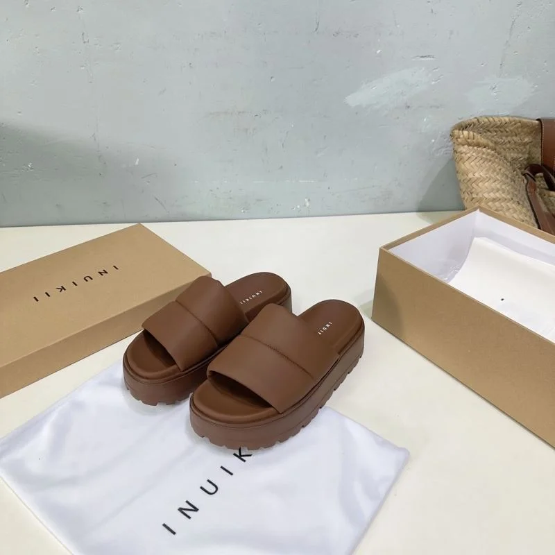 Inuikii Sandals