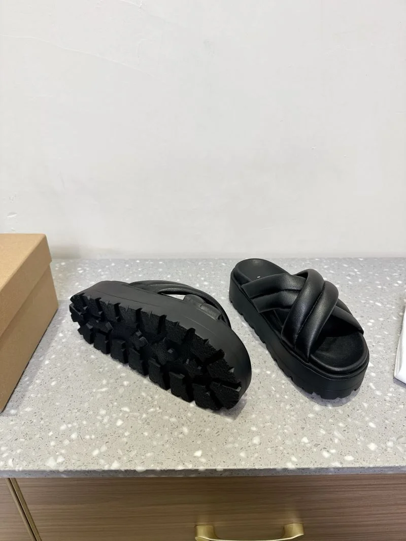 OEM Inuikii Sandals