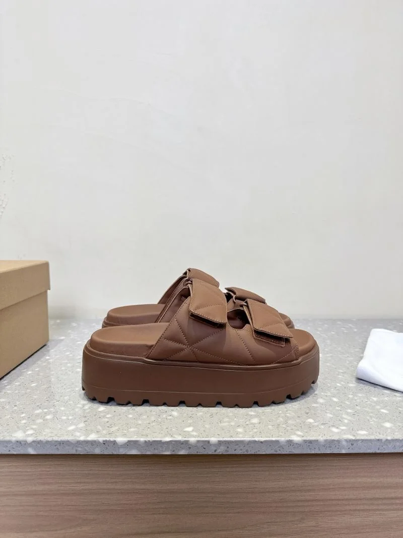 Bargain Inuikii Sandals