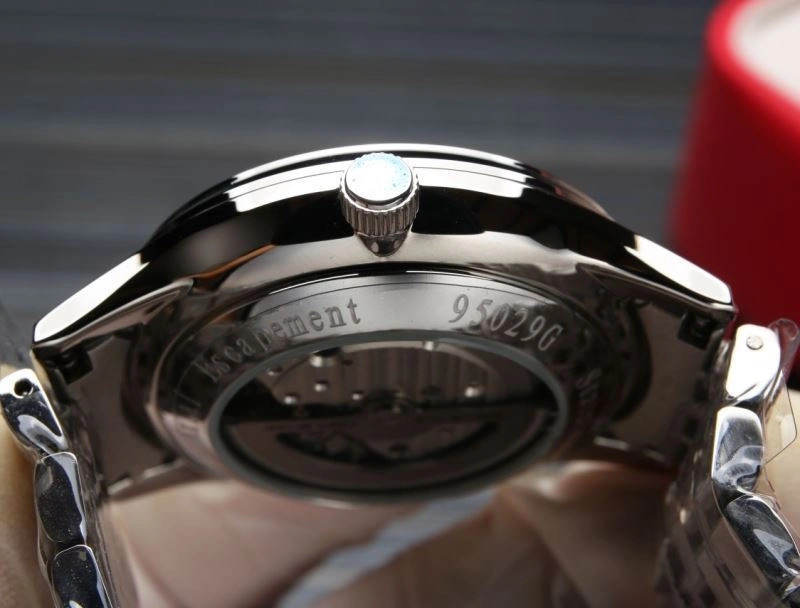 Indistinguishable JAEGER-LECOULTRE Watches