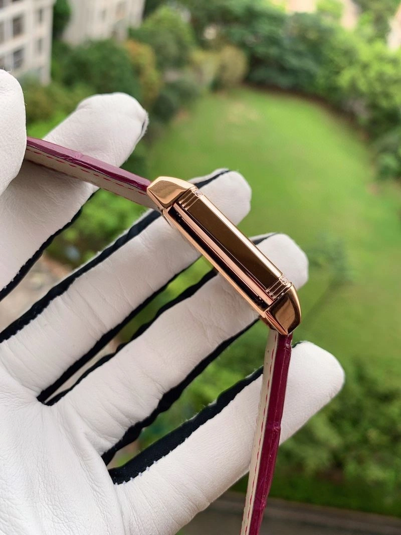 Indistinguishable JAEGER-LECOULTRE Watches