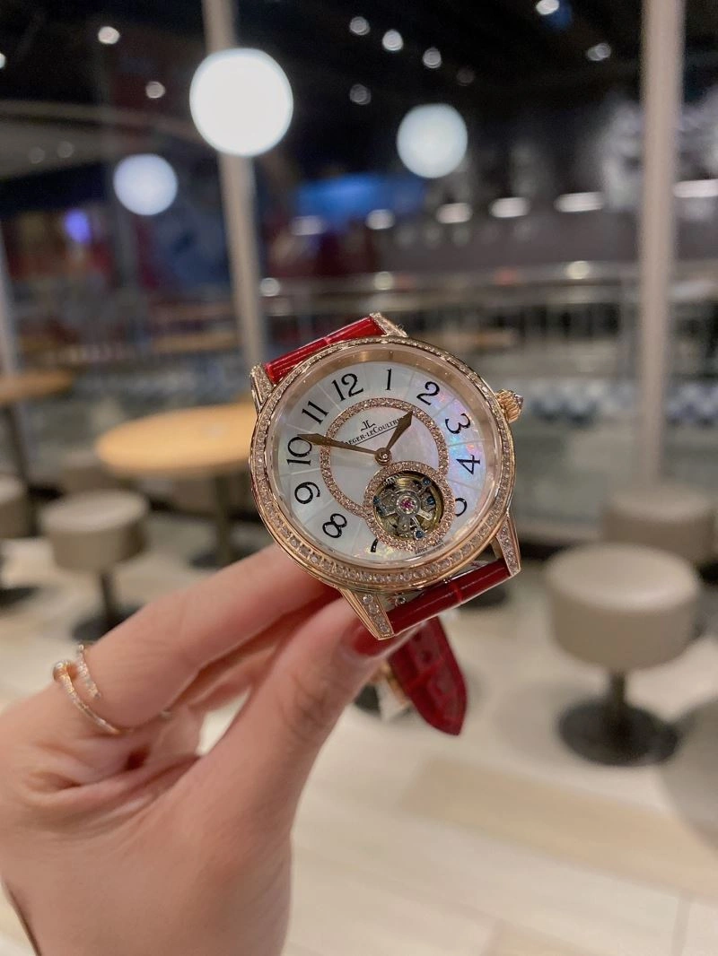 Indistinguishable JAEGER-LECOULTRE Watches