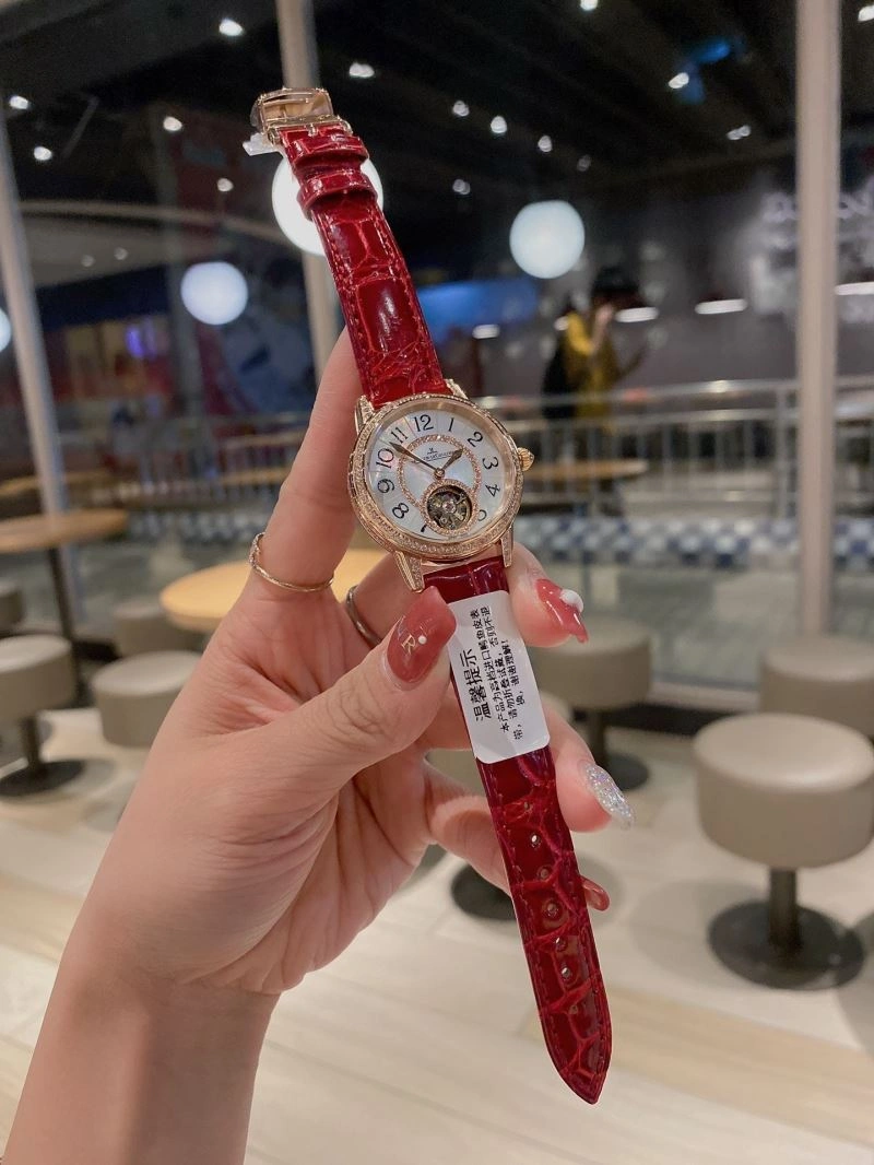 Indistinguishable JAEGER-LECOULTRE Watches
