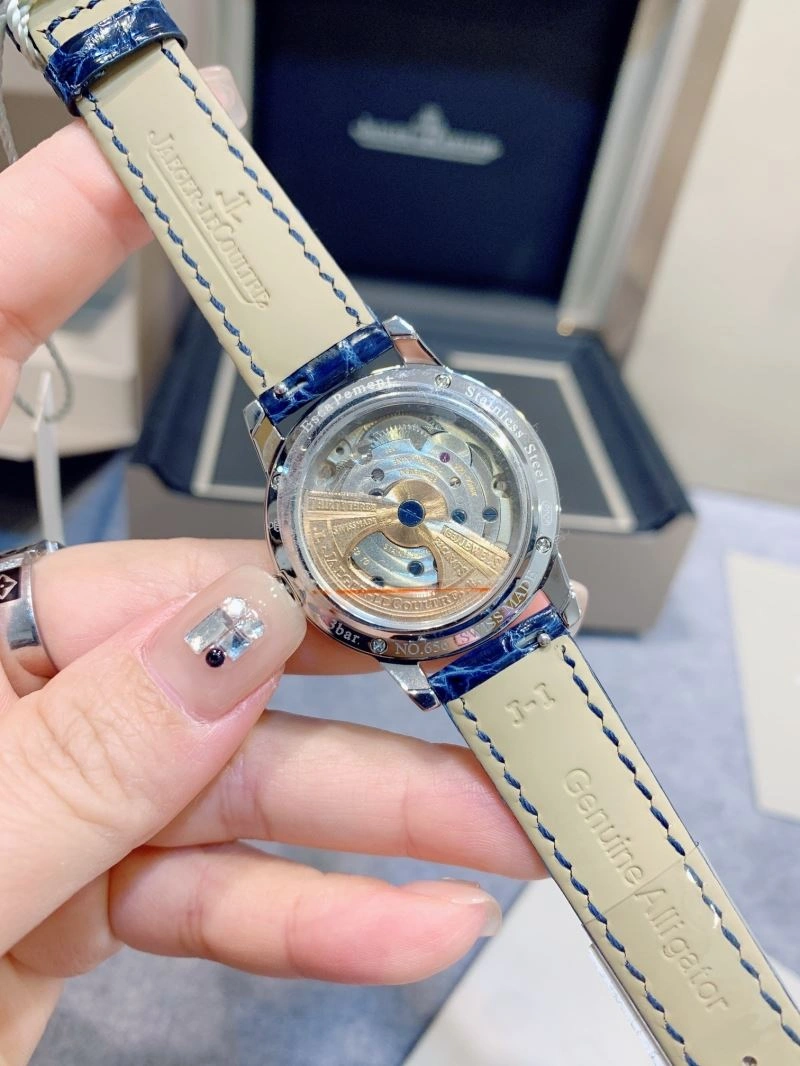 Indistinguishable JAEGER-LECOULTRE Watches