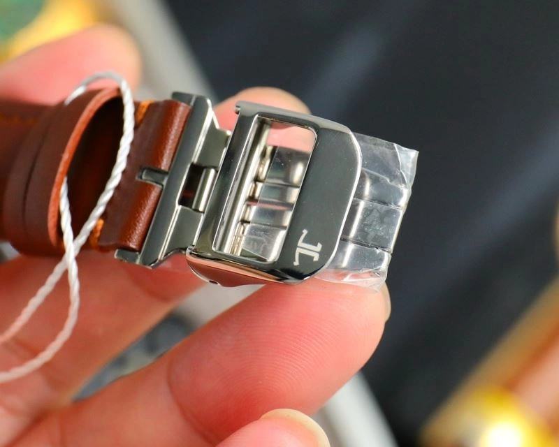 Indistinguishable JAEGER-LECOULTRE Watches
