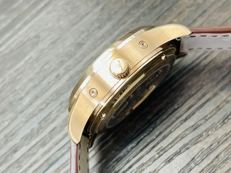 Brand-authenticated JAEGER-LECOULTRE Watches