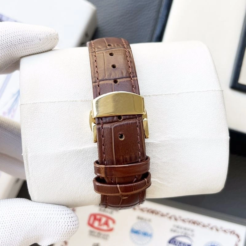 Indistinguishable JAEGER-LECOULTRE Watches