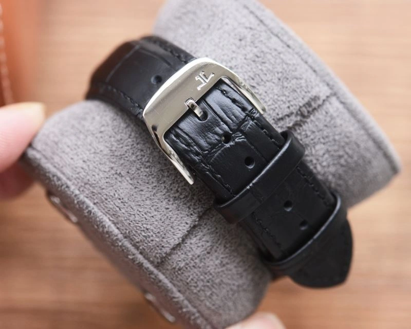 Indistinguishable JAEGER-LECOULTRE Watches