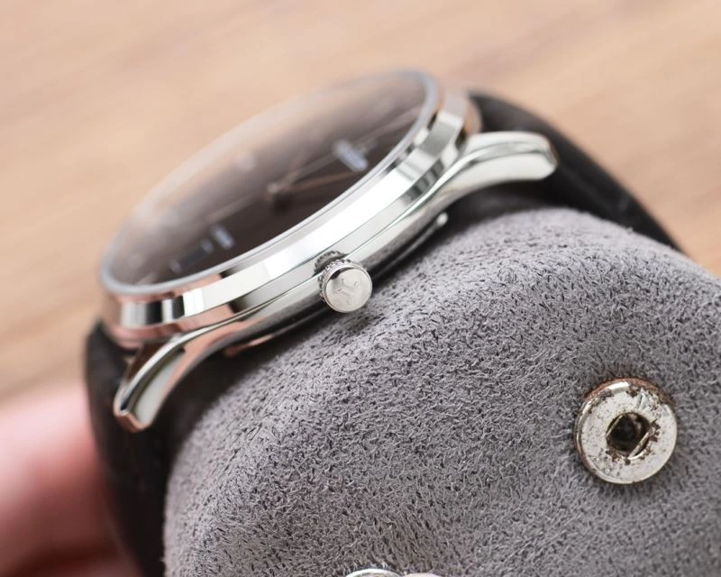 Indistinguishable JAEGER-LECOULTRE Watches