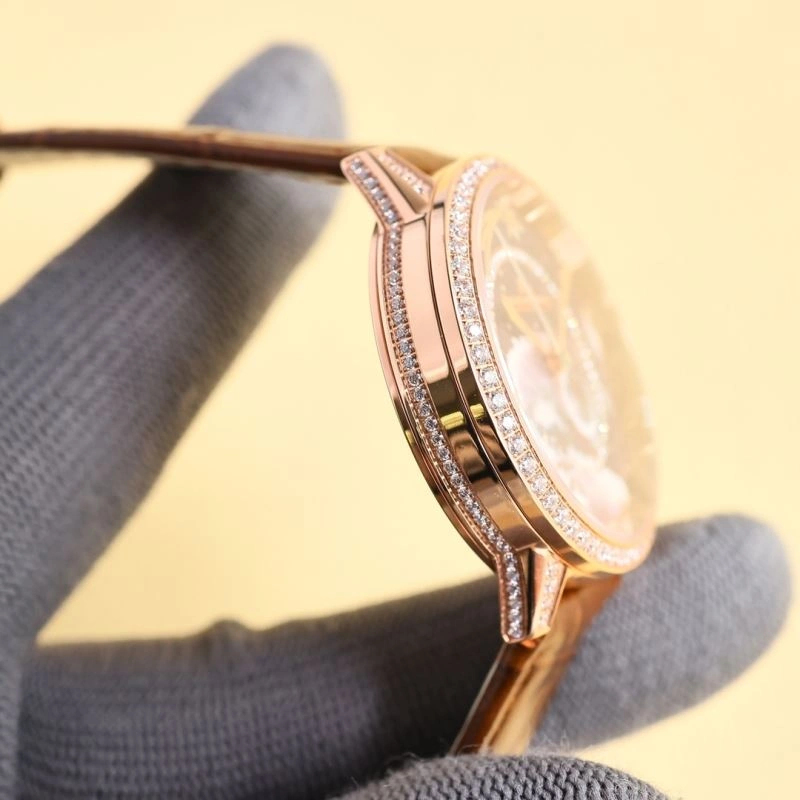 Indistinguishable JAEGER-LECOULTRE Watches