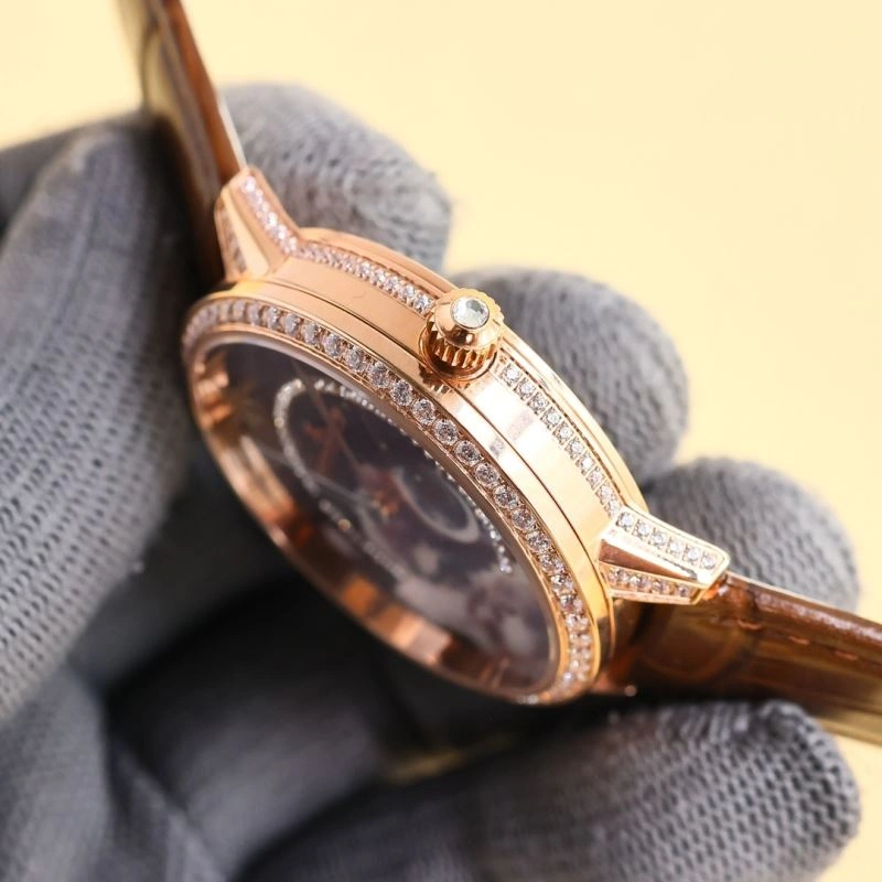 Indistinguishable JAEGER-LECOULTRE Watches