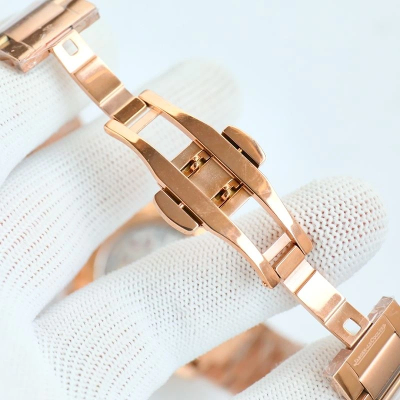 Indistinguishable JAEGER-LECOULTRE Watches
