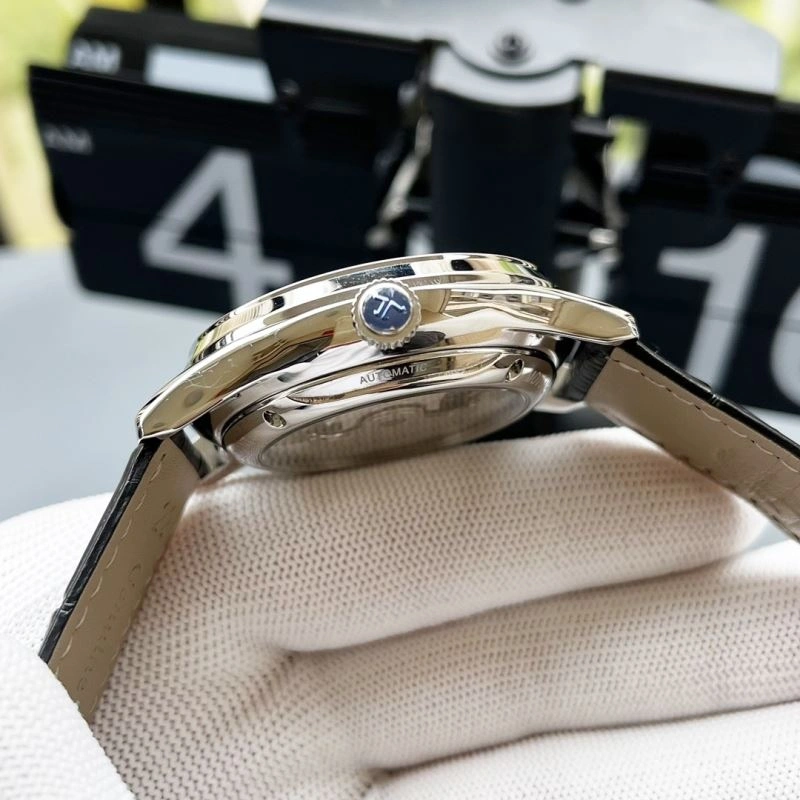 Exact replica JAEGER-LECOULTRE Watches