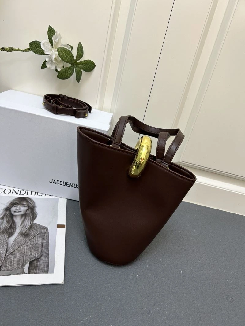 Inexpensive Jacquemus Bucket Bags
