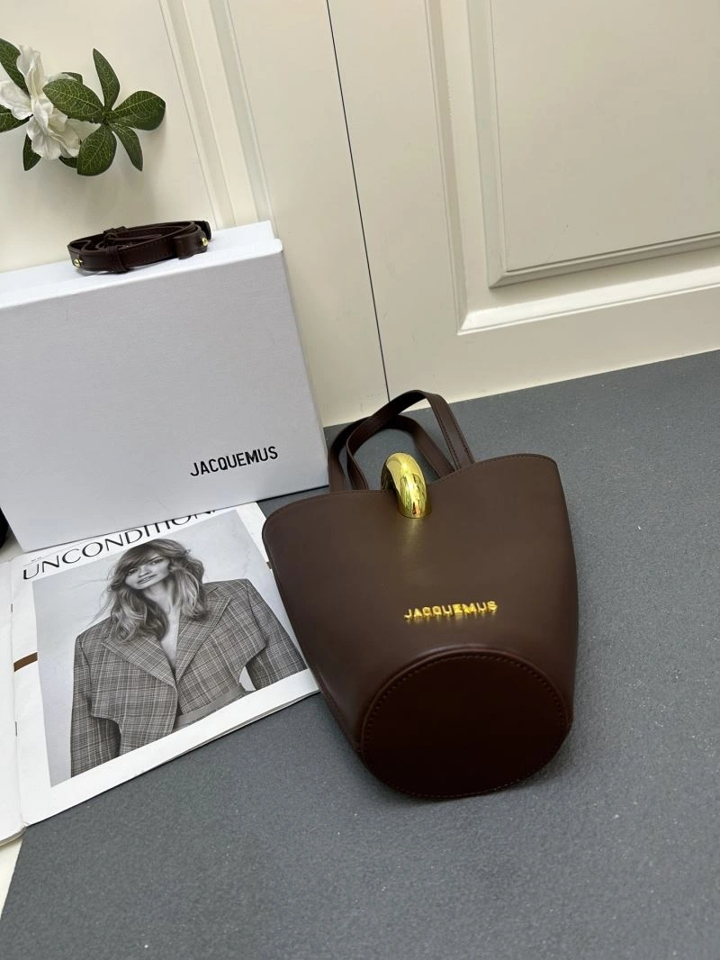 Inexpensive Jacquemus Bucket Bags