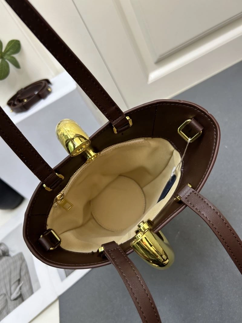 Inexpensive Jacquemus Bucket Bags