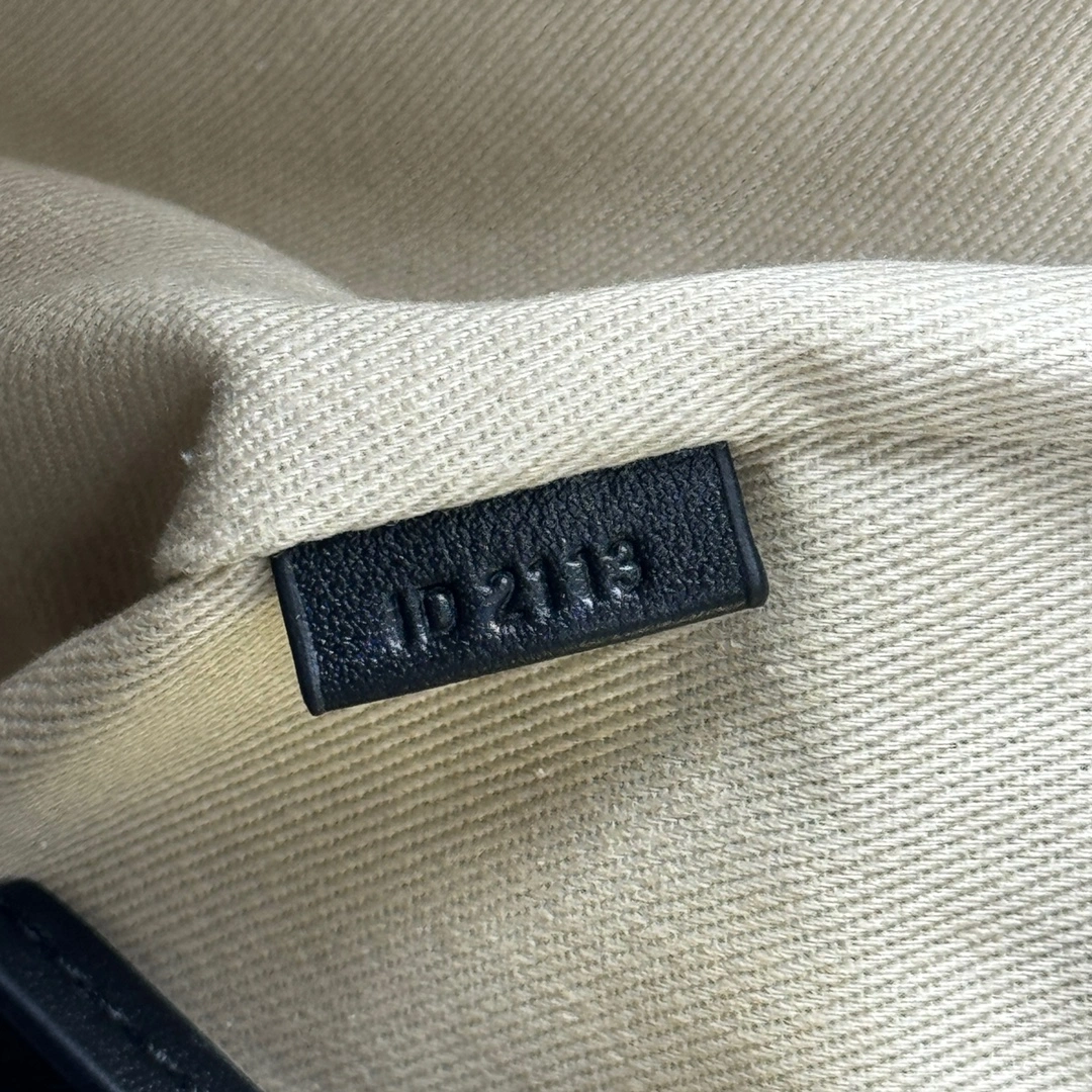 Exact replica Jacquemus Bucket Bags