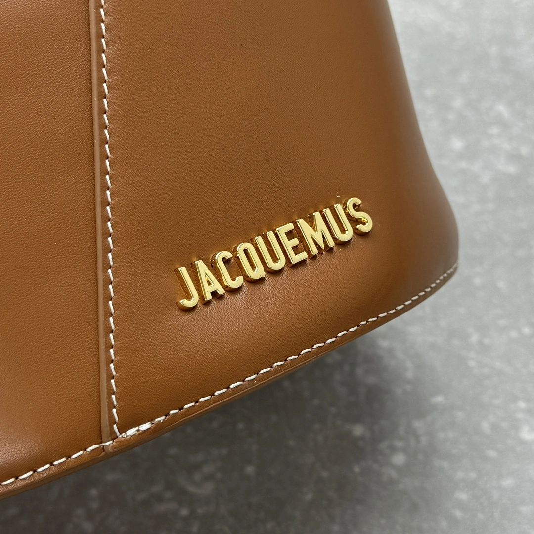 Accurate model Jacquemus Bucket Bags