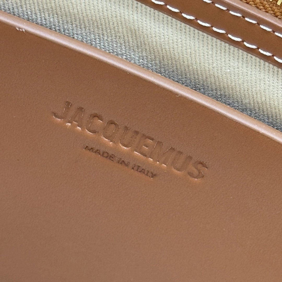 Accurate model Jacquemus Bucket Bags