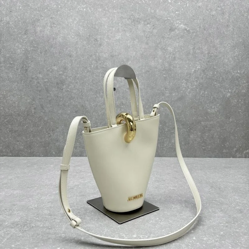 Indistinguishable Jacquemus Bucket Bags