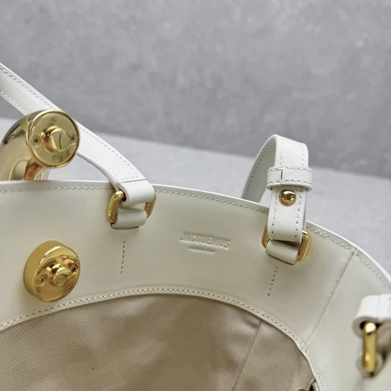 Indistinguishable Jacquemus Bucket Bags