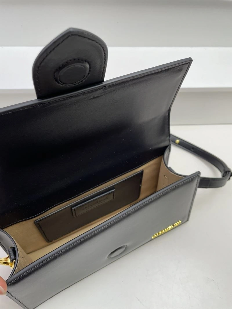 Accurate model Jacquemus Satchel Bags